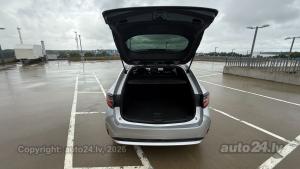 Grey Toyota Corolla 2019 in Tallinn, with an engine capacity of 1.20 L and mileage of 80 thousand km for 15000 €, photo 12 on AUTOMOTO.COM.LV