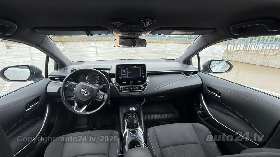 Grey Toyota Corolla 2019 in Tallinn, with an engine capacity of 1.20 L and mileage of 80 thousand km for 15000 €, photo 13 on AUTOMOTO.COM.LV