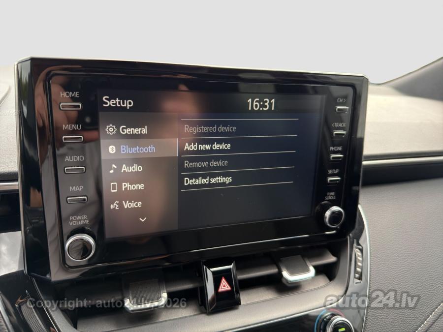Pelēks Toyota Corolla 2019 Pērnava, ar dzinēja tilpumu 1.80 L un nobraukumu 146 tūkst. km par 15900 €, foto 12 vietnē AUTOMOTO.COM.LV