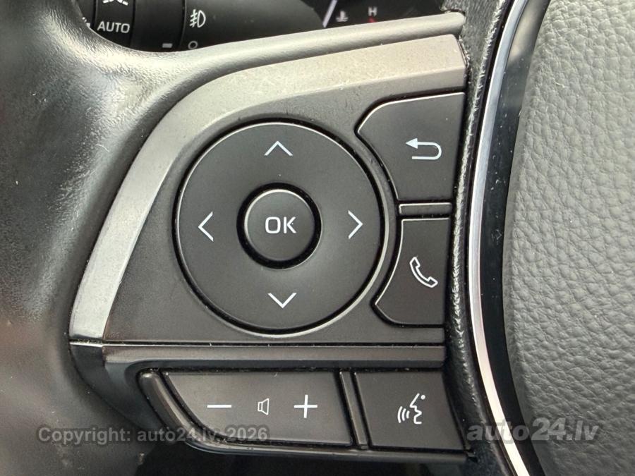 Pelēks Toyota Corolla 2019 Pērnava, ar dzinēja tilpumu 1.80 L un nobraukumu 146 tūkst. km par 15900 €, foto 16 vietnē AUTOMOTO.COM.LV