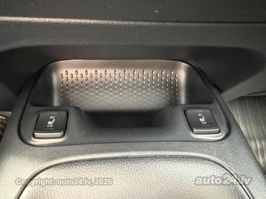 Pelēks Toyota Corolla 2019 Pērnava, ar dzinēja tilpumu 1.80 L un nobraukumu 146 tūkst. km par 15900 €, foto 18 vietnē AUTOMOTO.COM.LV