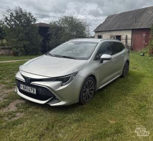 Grey Toyota Corolla 2019 in Kaunas, with an engine capacity of 1.80 L and mileage of 205 thousand km for 13000 €, photo  on AUTOMOTO.COM.LV