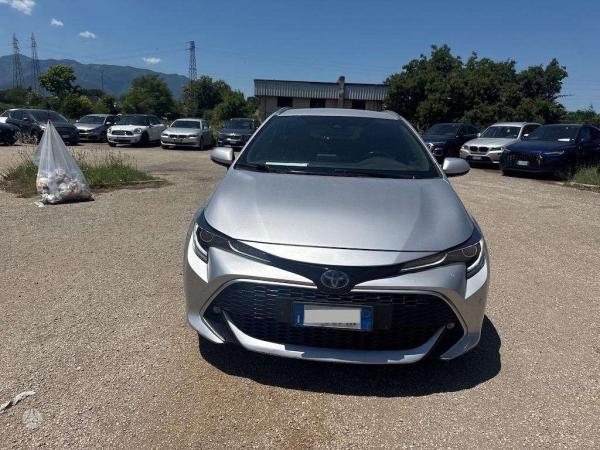 Pelēks Toyota Corolla 2019 Šauļi, ar dzinēja tilpumu 1.99 L un nobraukumu 265 tūkst. km par 9900 €, foto 2 vietnē AUTOMOTO.COM.LV