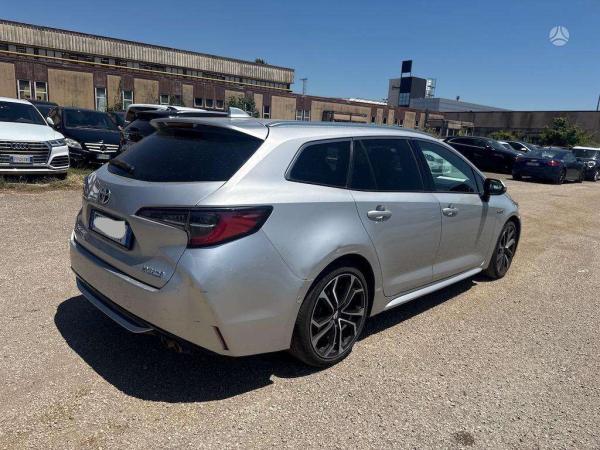 Pelēks Toyota Corolla 2019 Šauļi, ar dzinēja tilpumu 1.99 L un nobraukumu 265 tūkst. km par 9900 €, foto 5 vietnē AUTOMOTO.COM.LV