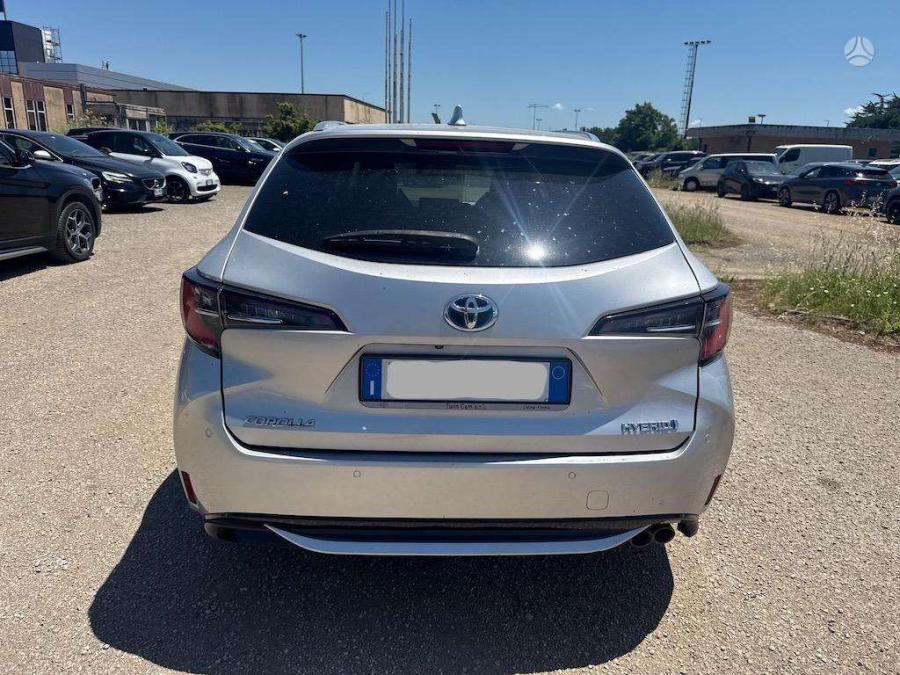 Grey Toyota Corolla 2019 in Siauliai, with an engine capacity of 1.99 L and mileage of 265 thousand km for 9900 €, photo 7 on AUTOMOTO.COM.LV