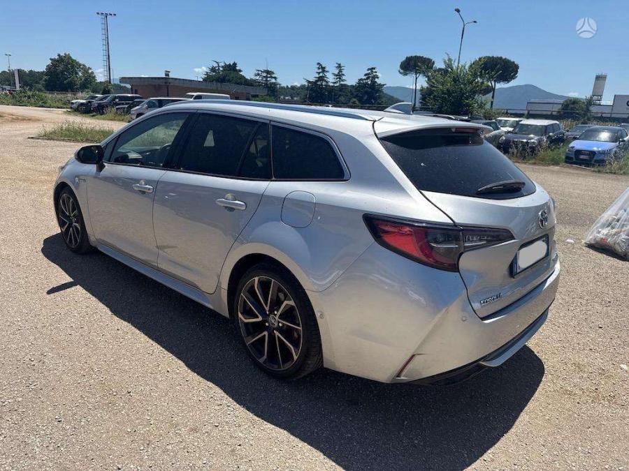Grey Toyota Corolla 2019 in Siauliai, with an engine capacity of 1.99 L and mileage of 265 thousand km for 9900 €, photo 8 on AUTOMOTO.COM.LV