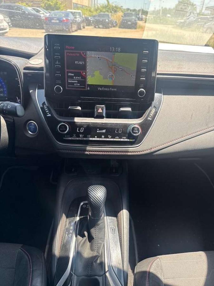 Grey Toyota Corolla 2019 in Siauliai, with an engine capacity of 1.99 L and mileage of 265 thousand km for 9900 €, photo 14 on AUTOMOTO.COM.LV