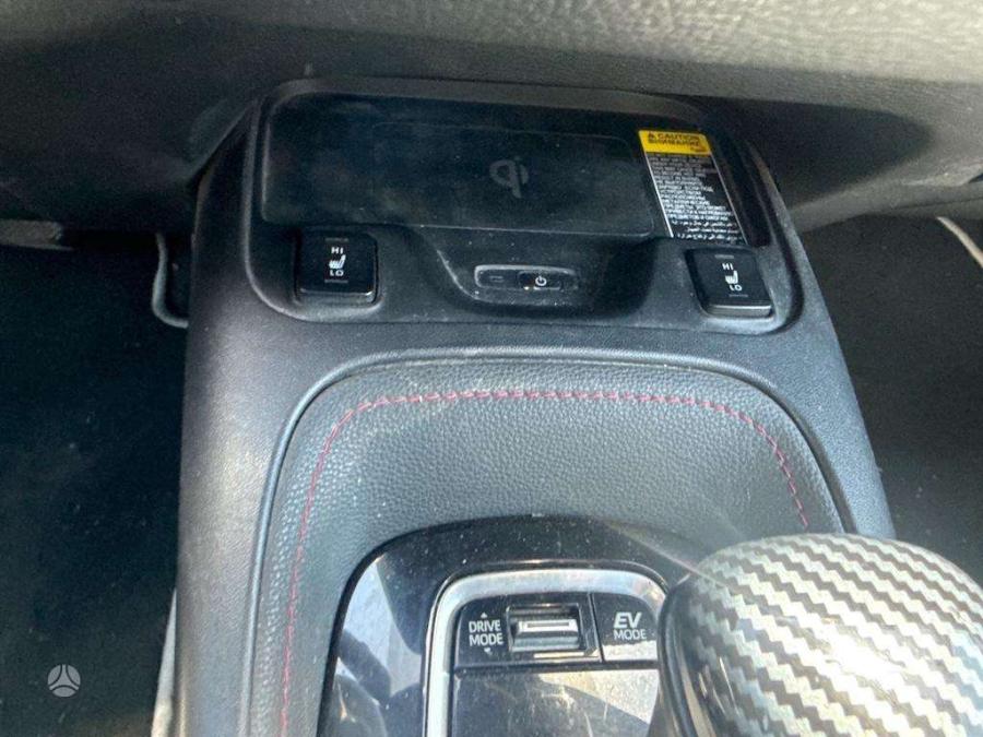 Grey Toyota Corolla 2019 in Siauliai, with an engine capacity of 1.99 L and mileage of 265 thousand km for 9900 €, photo 15 on AUTOMOTO.COM.LV