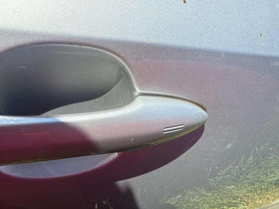 Grey Toyota Corolla 2019 in Siauliai, with an engine capacity of 1.99 L and mileage of 265 thousand km for 9900 €, photo 20 on AUTOMOTO.COM.LV