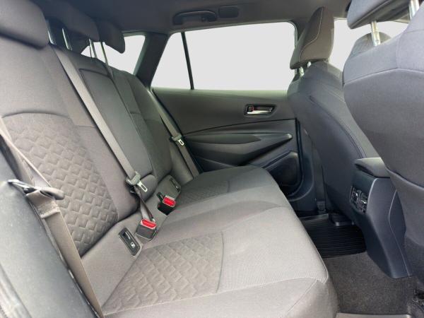 Grey Toyota Corolla 2019 in Parnu, with an engine capacity of 1.80 L and mileage of 146 thousand km for 17950 €, photo 6 on AUTOMOTO.COM.LV