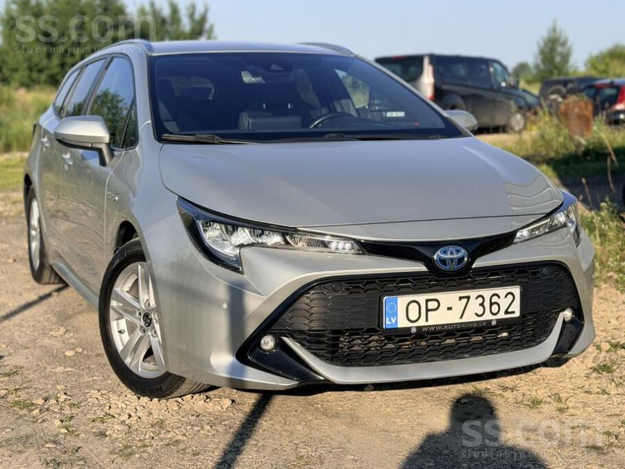 Серый Тойота Королла 2019 в Рига, объемом двигателя 1.80 л и пробегом 203 тыс. км за 14995 €, фото 1 на AUTOMOTO.COM.LV