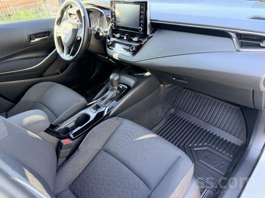 Серый Тойота Королла 2019 в Рига, объемом двигателя 1.80 л и пробегом 203 тыс. км за 14995 €, фото 31 на AUTOMOTO.COM.LV