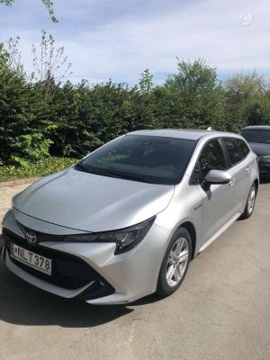 Pelēks Toyota Corolla 2019 Panevēža, ar dzinēja tilpumu 1.80 L un nobraukumu 150 tūkst. km par 16200 €, foto 3 vietnē AUTOMOTO.COM.LV
