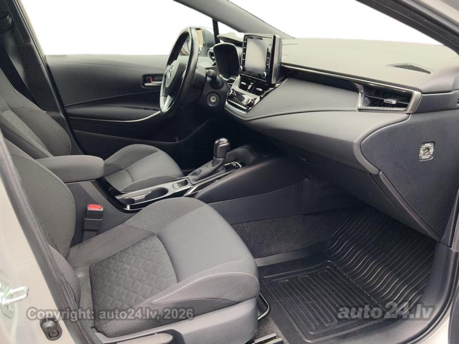 Pelēks Toyota Corolla 2019 Tallina, ar dzinēja tilpumu 1.20 L un nobraukumu 64 tūkst. km par 16895 €, foto 7 vietnē AUTOMOTO.COM.LV