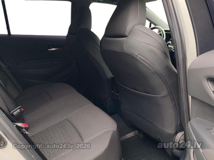 Pelēks Toyota Corolla 2019 Tallina, ar dzinēja tilpumu 1.20 L un nobraukumu 64 tūkst. km par 16895 €, foto 8 vietnē AUTOMOTO.COM.LV