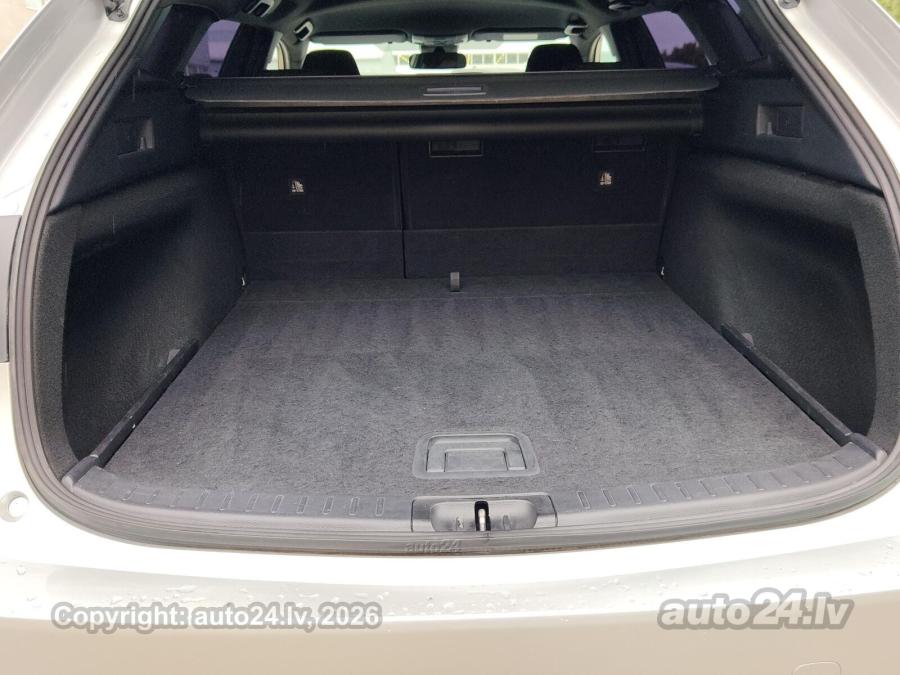 Pelēks Toyota Corolla 2019 Tallina, ar dzinēja tilpumu 1.20 L un nobraukumu 64 tūkst. km par 16895 €, foto 11 vietnē AUTOMOTO.COM.LV