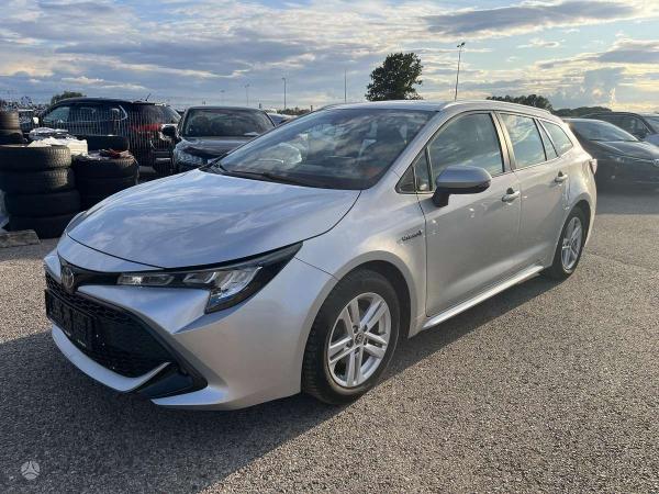 Grey Toyota Corolla 2019 in Marijampole, with an engine capacity of 1.80 L and mileage of 209 thousand km for 13900 €, photo 1 on AUTOMOTO.COM.LV