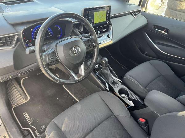 Grey Toyota Corolla 2019 in Marijampole, with an engine capacity of 1.80 L and mileage of 209 thousand km for 13900 €, photo 9 on AUTOMOTO.COM.LV
