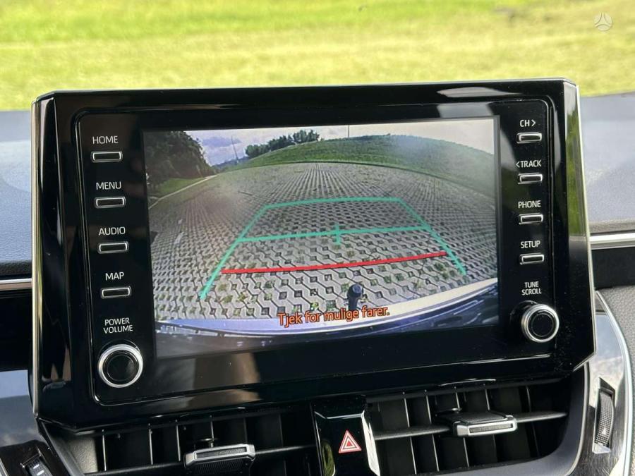 Grey Toyota Corolla 2019 in Kaunas, with an engine capacity of 1.99 L and mileage of 199 thousand km for 16950 €, photo 15 on AUTOMOTO.COM.LV