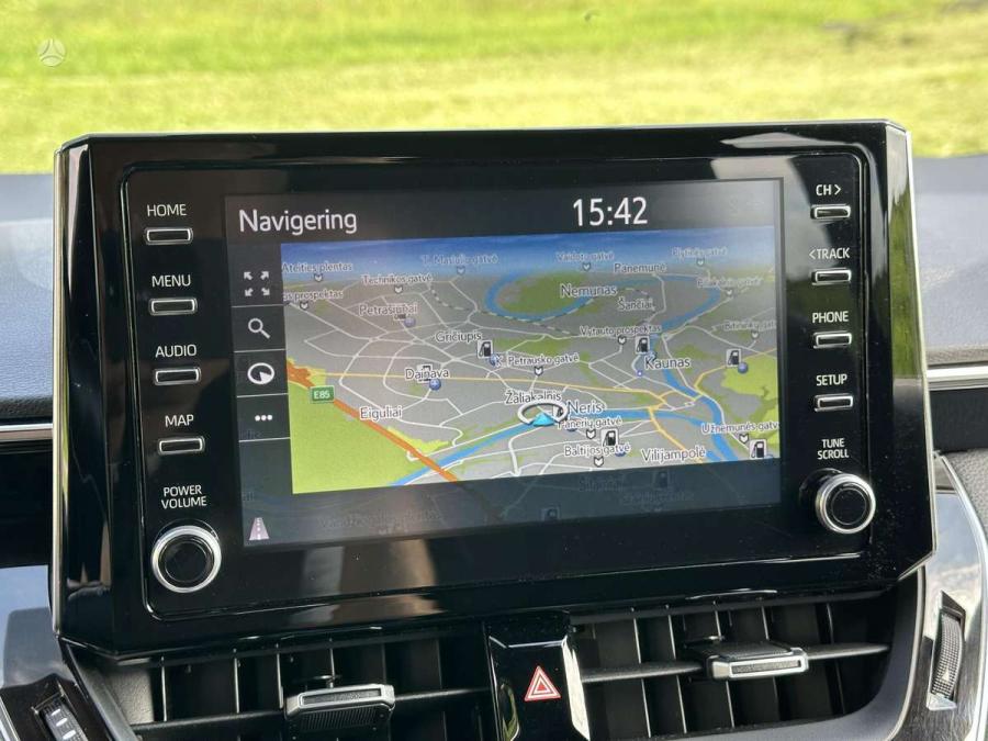 Grey Toyota Corolla 2019 in Kaunas, with an engine capacity of 1.99 L and mileage of 199 thousand km for 16950 €, photo 16 on AUTOMOTO.COM.LV