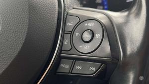 Grey Toyota Corolla 2019 in Marijampole, with an engine capacity of 1.80 L and mileage of 221 thousand km for 13990 €, photo 4 on AUTOMOTO.COM.LV