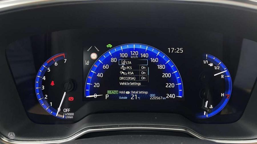 Grey Toyota Corolla 2019 in Marijampole, with an engine capacity of 1.80 L and mileage of 221 thousand km for 13990 €, photo 5 on AUTOMOTO.COM.LV