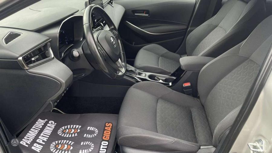 Grey Toyota Corolla 2019 in Marijampole, with an engine capacity of 1.80 L and mileage of 221 thousand km for 13990 €, photo 17 on AUTOMOTO.COM.LV