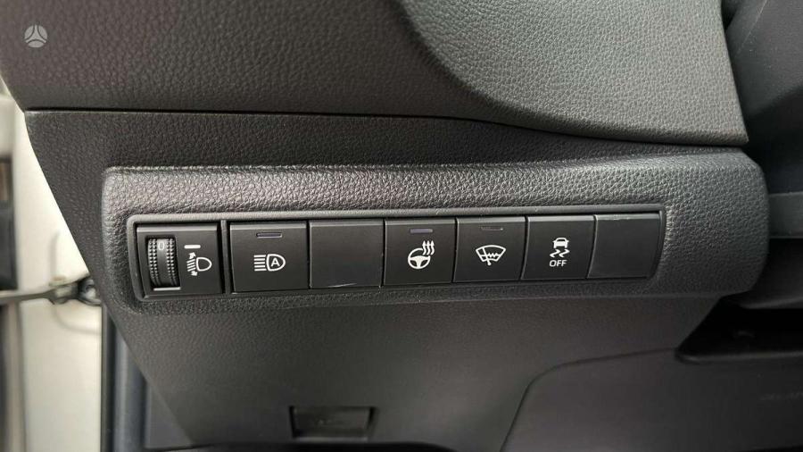 Grey Toyota Corolla 2019 in Marijampole, with an engine capacity of 1.80 L and mileage of 221 thousand km for 13990 €, photo 21 on AUTOMOTO.COM.LV