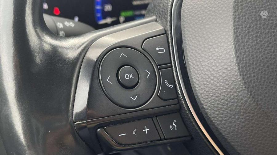 Grey Toyota Corolla 2019 in Marijampole, with an engine capacity of 1.80 L and mileage of 221 thousand km for 13990 €, photo 23 on AUTOMOTO.COM.LV