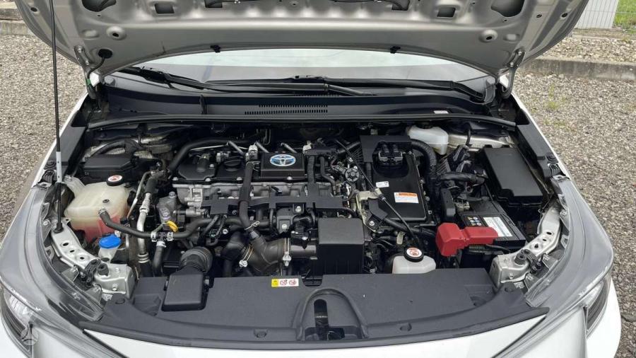 Grey Toyota Corolla 2019 in Marijampole, with an engine capacity of 1.80 L and mileage of 221 thousand km for 13990 €, photo 42 on AUTOMOTO.COM.LV