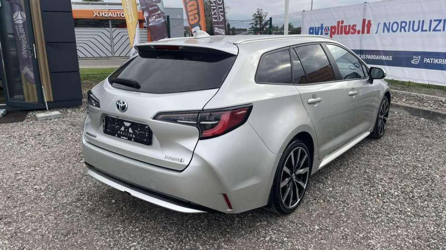 Grey Toyota Corolla 2019 in Marijampole, with an engine capacity of 1.80 L and mileage of 221 thousand km for 13700 €, photo 12 on AUTOMOTO.COM.LV