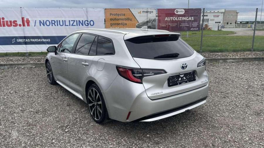 Grey Toyota Corolla 2019 in Marijampole, with an engine capacity of 1.80 L and mileage of 221 thousand km for 13700 €, photo 14 on AUTOMOTO.COM.LV
