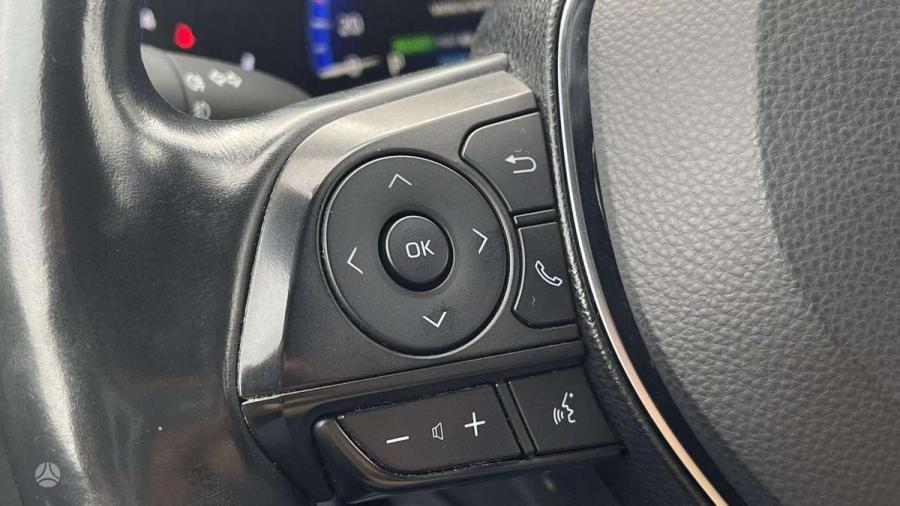 Grey Toyota Corolla 2019 in Marijampole, with an engine capacity of 1.80 L and mileage of 221 thousand km for 13700 €, photo 21 on AUTOMOTO.COM.LV
