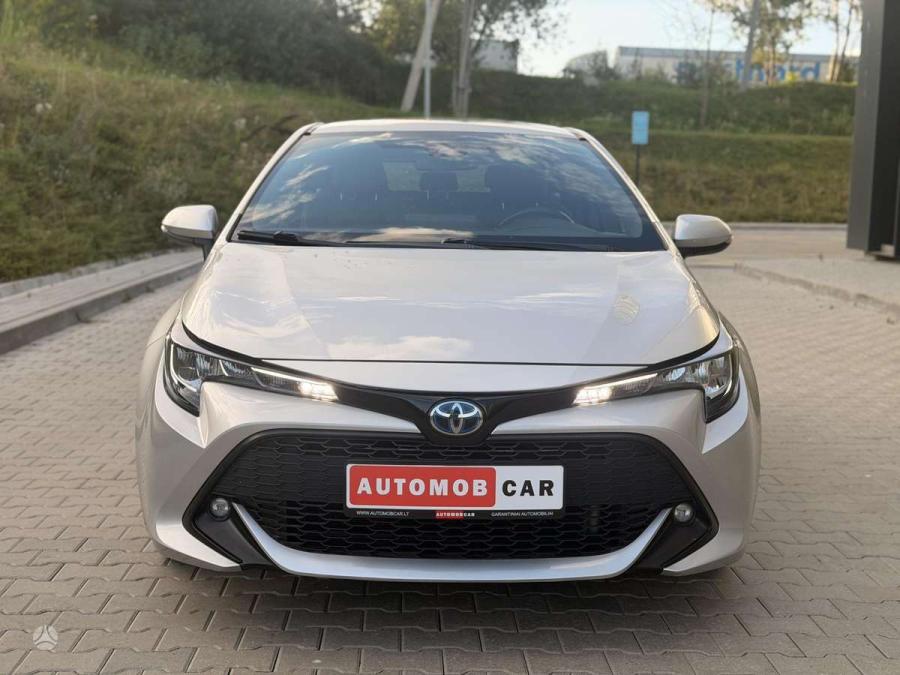 Grey Toyota Corolla 2019 in Vilnius, with an engine capacity of 1.80 L and mileage of 169 thousand km for 15900 €, photo 3 on AUTOMOTO.COM.LV