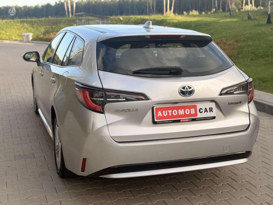 Grey Toyota Corolla 2019 in Vilnius, with an engine capacity of 1.80 L and mileage of 169 thousand km for 15900 €, photo 10 on AUTOMOTO.COM.LV