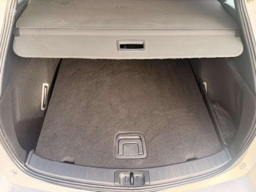 Grey Toyota Corolla 2019 in Vilnius, with an engine capacity of 1.80 L and mileage of 169 thousand km for 15900 €, photo 23 on AUTOMOTO.COM.LV