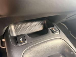 Grey Toyota Corolla 2019 in Vilnius, with an engine capacity of 1.80 L and mileage of 169 thousand km for 15900 €, photo 31 on AUTOMOTO.COM.LV