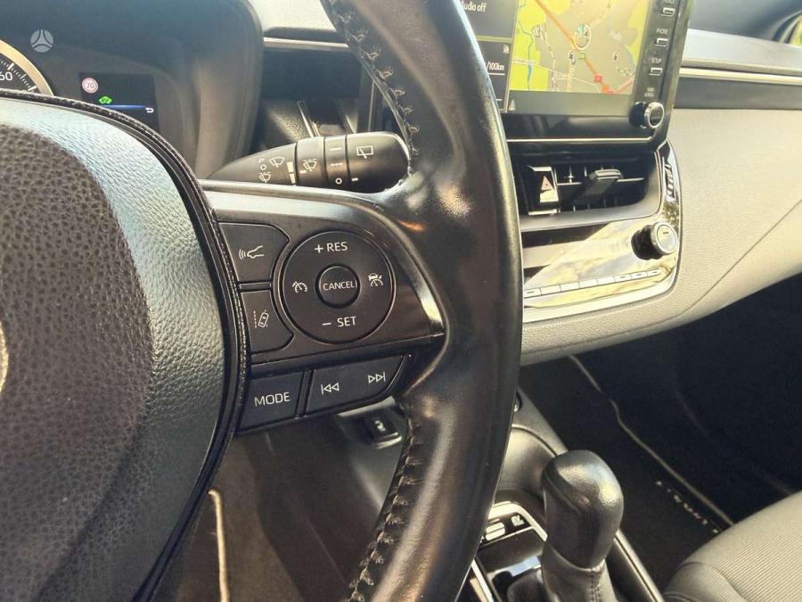 Grey Toyota Corolla 2019 in Vilnius, with an engine capacity of 1.80 L and mileage of 169 thousand km for 15900 €, photo 35 on AUTOMOTO.COM.LV