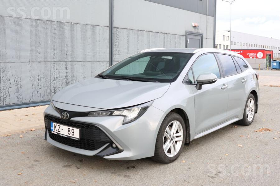 Grey Toyota Corolla 2019 in Riga, with an engine capacity of 1.20 L and mileage of 170 thousand km for 11999 €, photo 5 on AUTOMOTO.COM.LV
