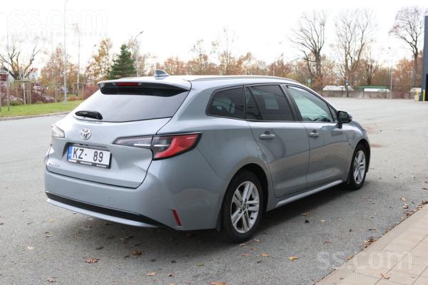 Grey Toyota Corolla 2019 in Riga, with an engine capacity of 1.20 L and mileage of 170 thousand km for 11999 €, photo 7 on AUTOMOTO.COM.LV
