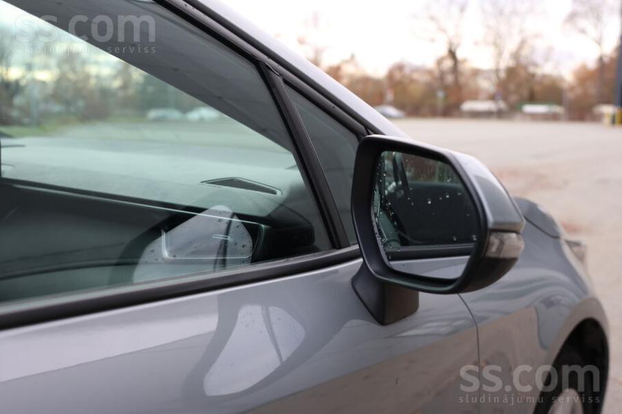 Grey Toyota Corolla 2019 in Riga, with an engine capacity of 1.20 L and mileage of 170 thousand km for 11999 €, photo 14 on AUTOMOTO.COM.LV