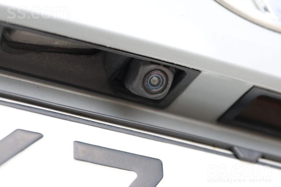 Grey Toyota Corolla 2019 in Riga, with an engine capacity of 1.20 L and mileage of 170 thousand km for 11999 €, photo 15 on AUTOMOTO.COM.LV