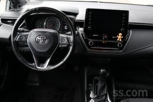 Grey Toyota Corolla 2019 in Riga, with an engine capacity of 1.20 L and mileage of 170 thousand km for 11999 €, photo 17 on AUTOMOTO.COM.LV