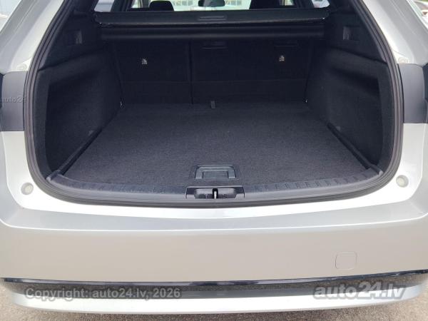 Grey Toyota Corolla 2019 in Tallinn, with an engine capacity of 1.20 L and mileage of 93 thousand km for 15900 €, photo 10 on AUTOMOTO.COM.LV