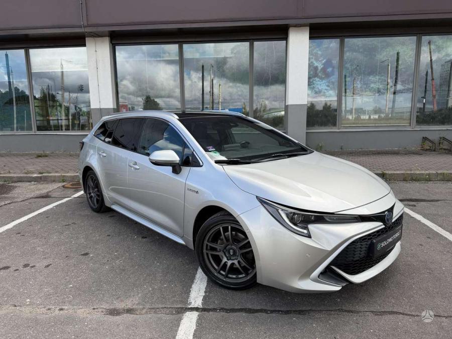 Pelēks Toyota Corolla 2019 Viļņa, ar dzinēja tilpumu 1.99 L un nobraukumu 121 tūkst. km par 16800 €, foto 1 vietnē AUTOMOTO.COM.LV
