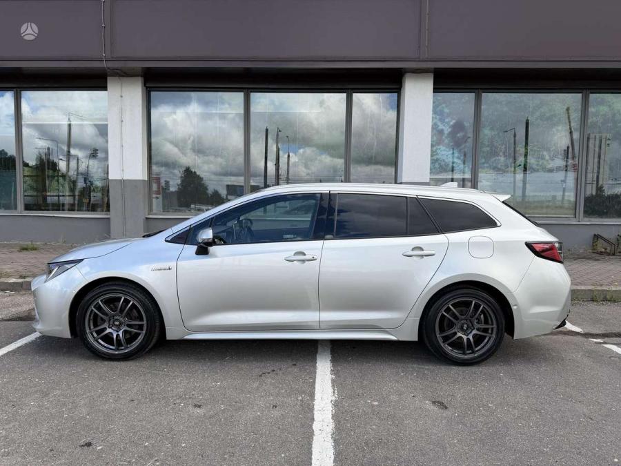 Pelēks Toyota Corolla 2019 Viļņa, ar dzinēja tilpumu 1.99 L un nobraukumu 121 tūkst. km par 16800 €, foto 8 vietnē AUTOMOTO.COM.LV
