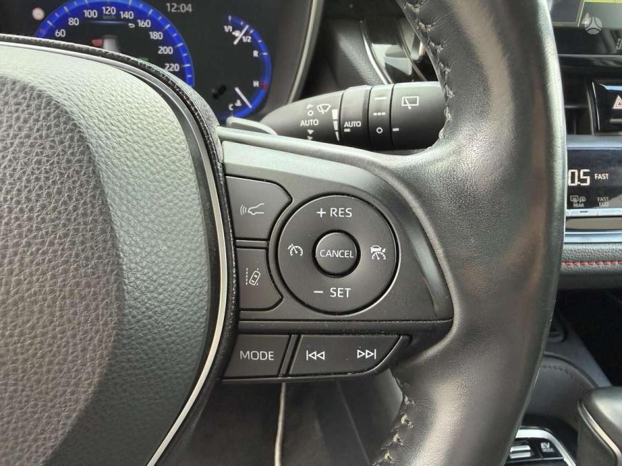 Pelēks Toyota Corolla 2019 Viļņa, ar dzinēja tilpumu 1.99 L un nobraukumu 121 tūkst. km par 16800 €, foto 26 vietnē AUTOMOTO.COM.LV