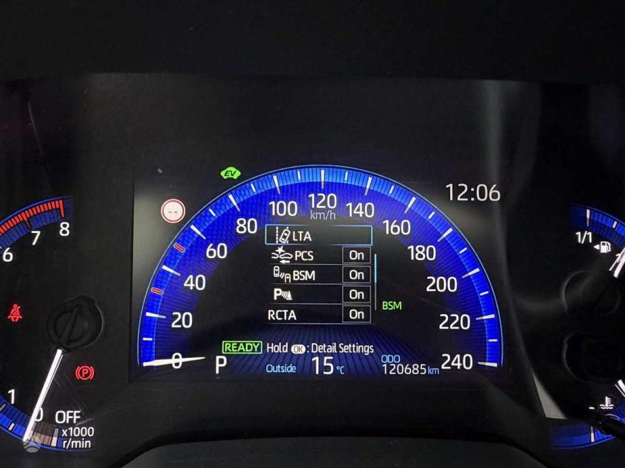 Pelēks Toyota Corolla 2019 Viļņa, ar dzinēja tilpumu 1.99 L un nobraukumu 121 tūkst. km par 16800 €, foto 29 vietnē AUTOMOTO.COM.LV