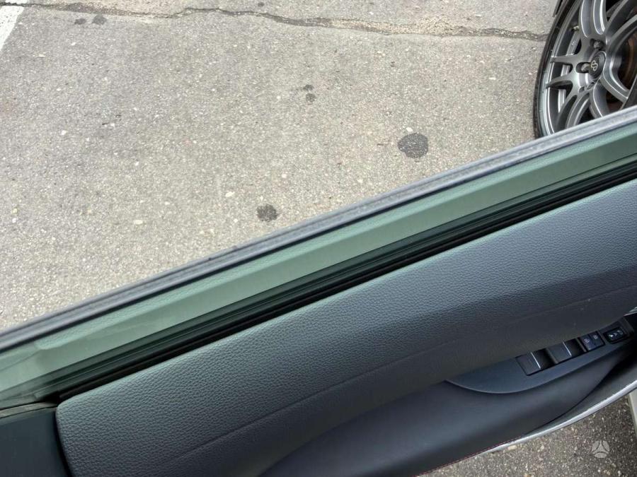Pelēks Toyota Corolla 2019 Viļņa, ar dzinēja tilpumu 1.99 L un nobraukumu 121 tūkst. km par 16800 €, foto 35 vietnē AUTOMOTO.COM.LV