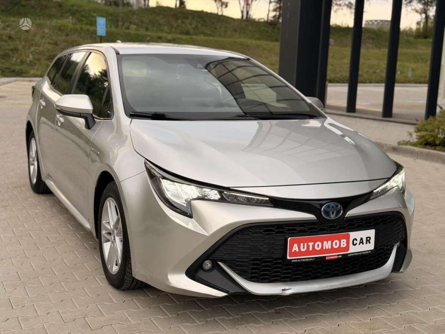 Grey Toyota Corolla 2019 in Vilnius, with an engine capacity of 1.80 L and mileage of 193 thousand km for 15350 €, photo 4 on AUTOMOTO.COM.LV